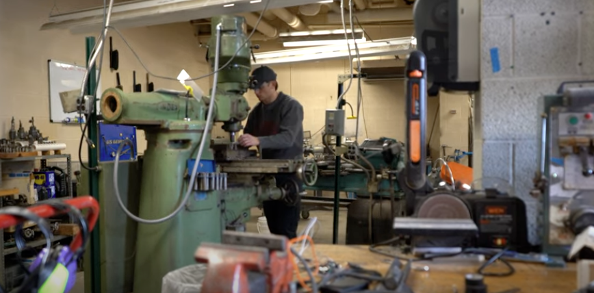 Electrical Engineering Lab | Alma College - Innovate & Explore
